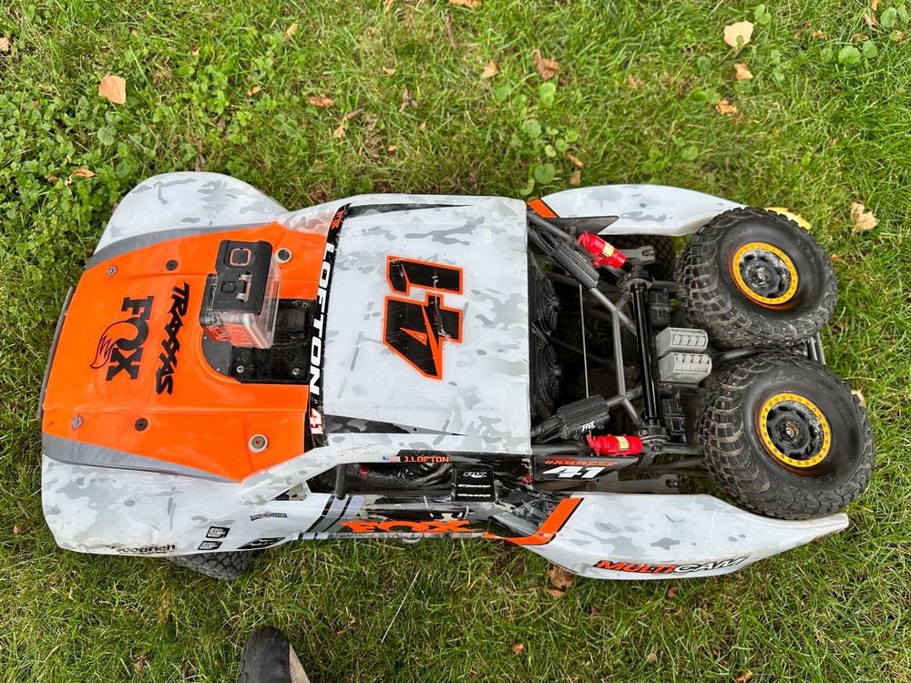 Traxxas Trophy Truck Unlimited Desert Racer 4x4 Weiss 1:7 (Gebraucht ...