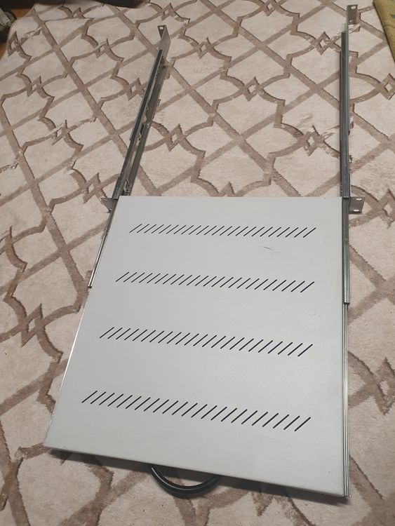 19" 19Zoll Fachboden Rack Tablar ausziehbar Tiefe 45cm 450mm (Gebraucht ...