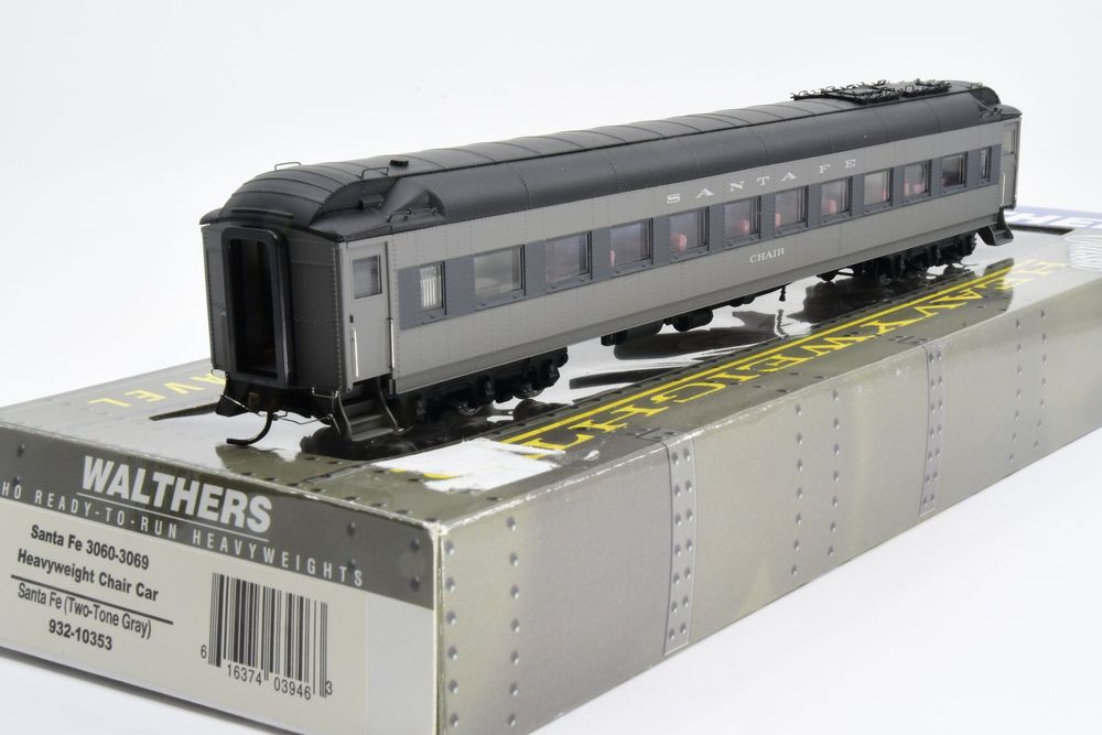 Walthers - Heavyweight Coach - AT&SF Santa Fe (Gebraucht) in Rüti ZH ...