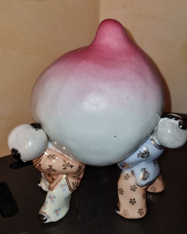 Statuette porcelaine chinoise « Pêche de longévité » (Gebraucht) in ...