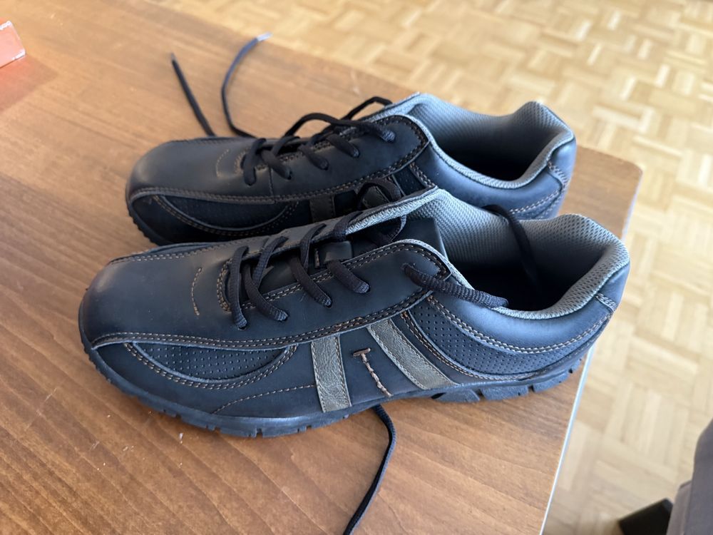 Schuhe, braun, Grösse 43, neuwertig, Herbst/Winter 🍂 (Neu und ...