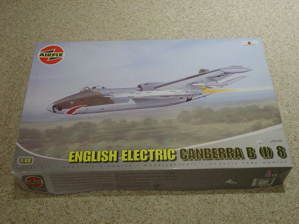 Airfix English Electric Canberra B(I) 8 Modellbausatz 1/48 (Neu (gemäss Beschreibung)) in ...
