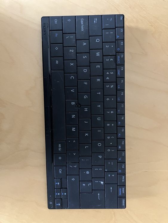 Sony wireless QWERTY keyboard (Gebraucht) in Le Grand Saconnex für CHF ...