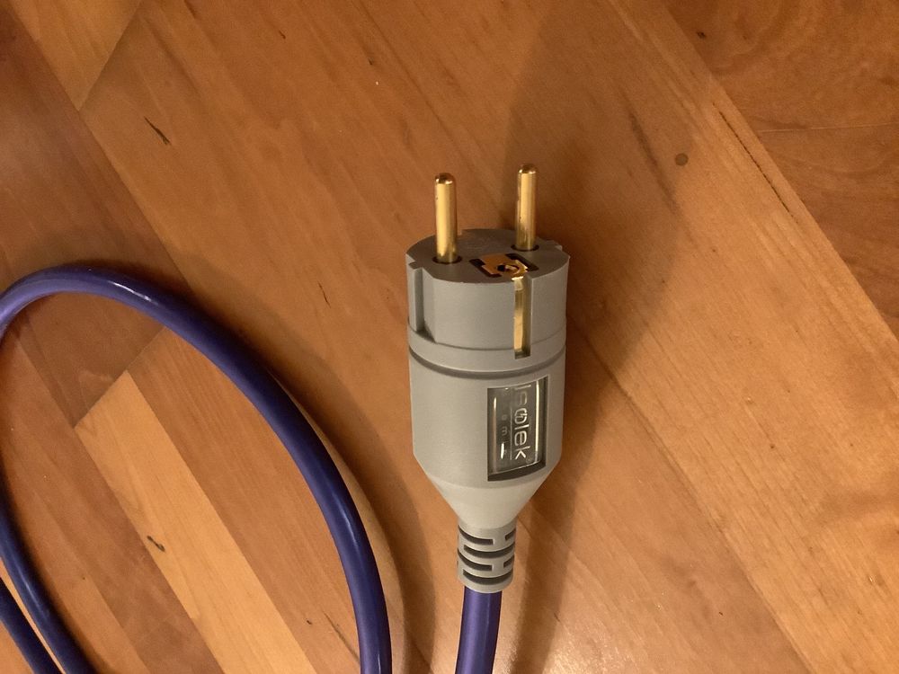 HiFi Netzkabel Isotek Premier Evo 3, wie neu | Kaufen auf Ricardo