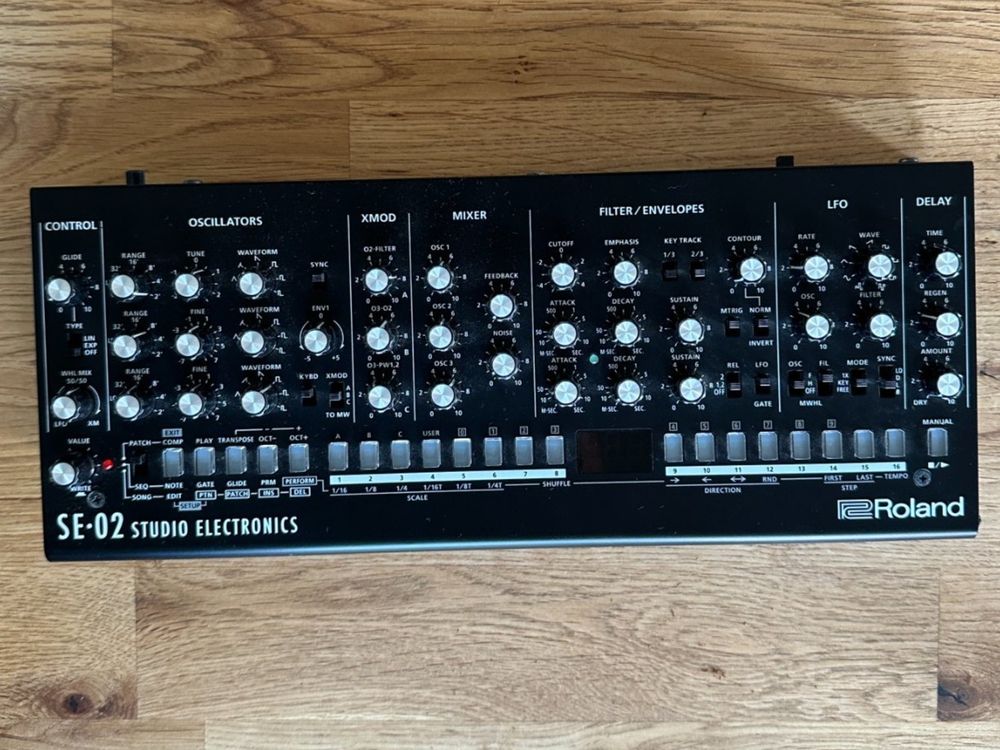 SE-02 Analog Synthesizer (Gebraucht) in Kirchlindach für CHF 310 – mit Lieferung auf Ricardo kaufen