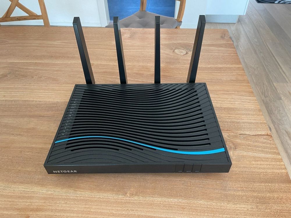 R8500 – Nighthawk X8 Tri-Band-WLAN-Router (Gebraucht) in Le Landeron ...