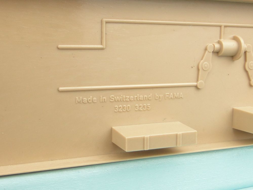 Fama/Roco Alpin Line Om Personenwagengehäuse (Gebraucht) in Bülach für ...