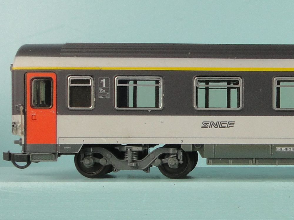 Roco SNCF Eurofima 1 Kl. / Länge ca. 30.5 cm (Gebraucht) in Bülach für ...