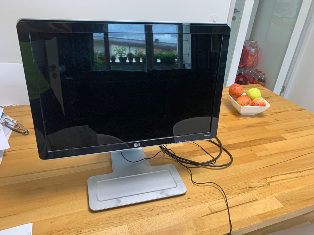 Hp w2207 (Gebraucht) in für CHF 12 – nur Abholung auf Ricardo kaufen
