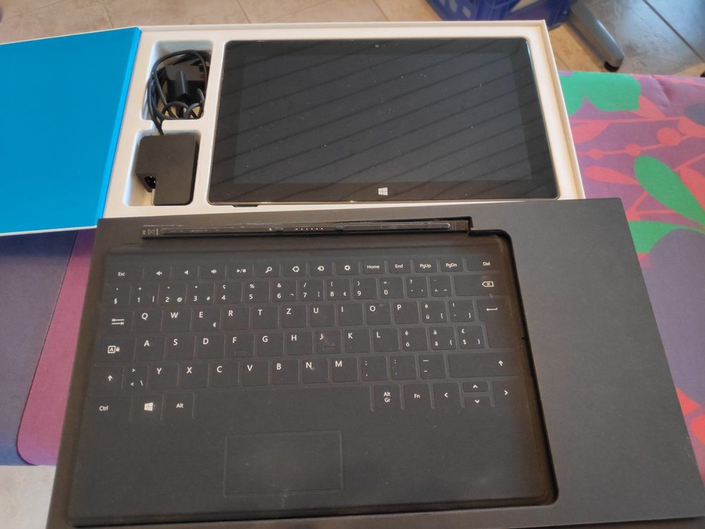 Microsoft Surface, Windows 8.1 RT , 32GB | Kaufen auf Ricardo
