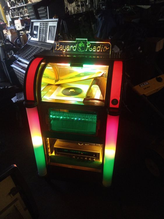 Jukebox radio (Gebraucht) in Bottens für CHF 320 – nur Abholung auf Ricardo kaufen