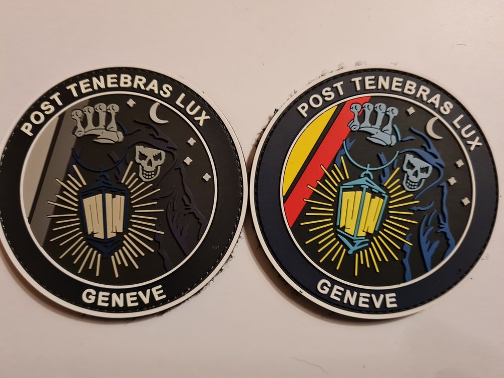 DUO Badge Genève Post Tenebras Lux Pvc Klett Polizei (Gebraucht) in ...