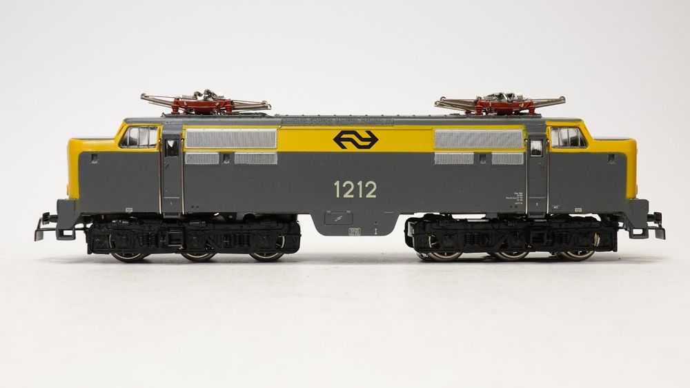 e4 Märklin 3055 NS BR 1212 E-Lok (Gebraucht) in Thun für CHF 79 – mit ...