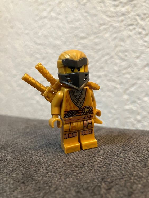 Lego figurine Ninjago golden Cole Minifigur (Gebraucht) in Fully für ...