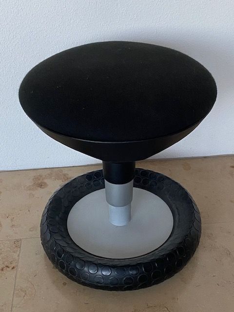 Einzigartiger Hocker – höhenverstellbar, mit Reifen-Design (Gebraucht ...