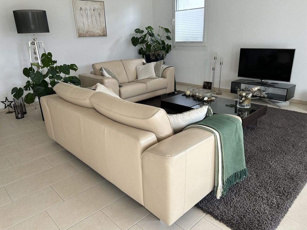 Zwei Sofas aus Leder (2er und 3er Sofa) (Gebraucht) in Jonen für CHF 220 – nur Abholung auf ...