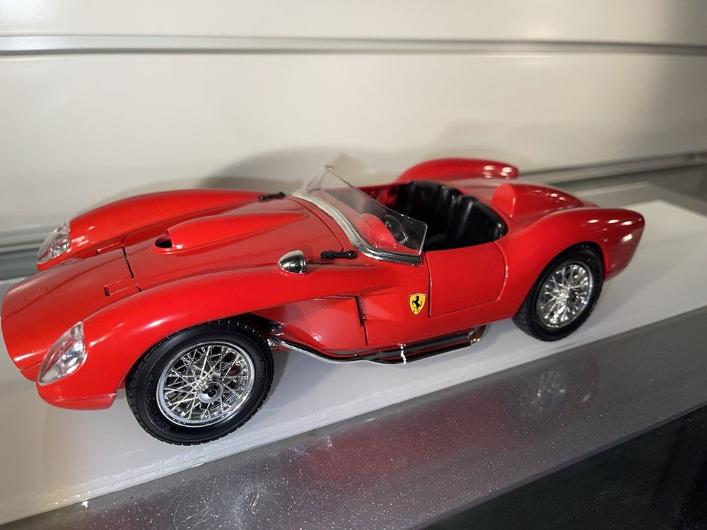 Modellauto Ferrari 250 Testa Rossa (1957) 1/18 von Bburago (Neu (gemäss ...