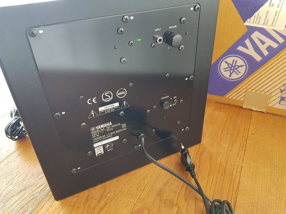 Yamaha YST-SW012 8-Inch Aktiv Subwoofer (wie neu) | Kaufen auf Ricardo