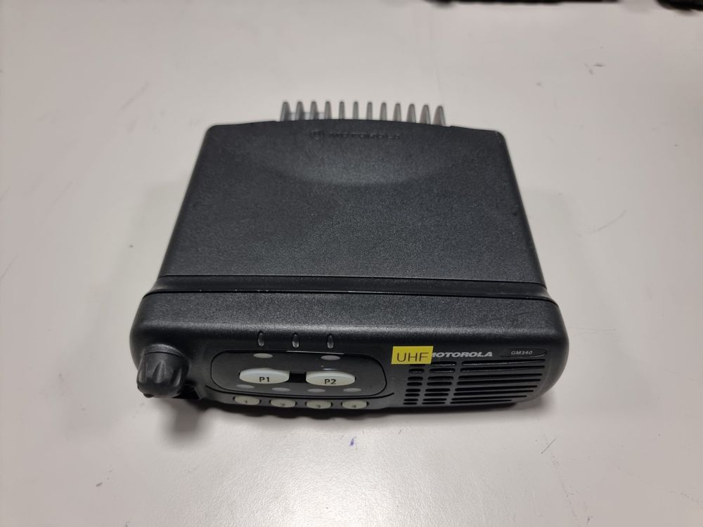 Neugerät - Motorola GM340 UHF (Gerät 5) | Kaufen auf Ricardo