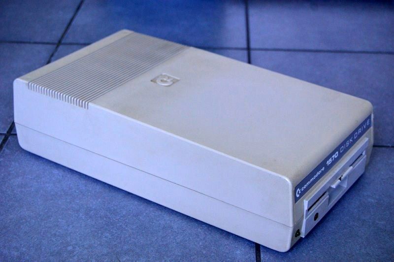 Commodore 1570 Single Floppy Disk Drive | Kaufen auf Ricardo