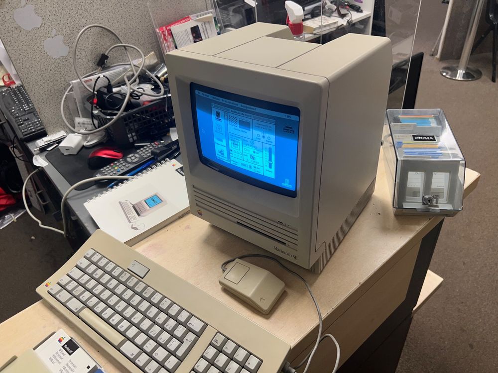 Apple Macintosh SE + Mouse/Tastatur 1Mb Ram, 20Mb HDD | Kaufen auf Ricardo