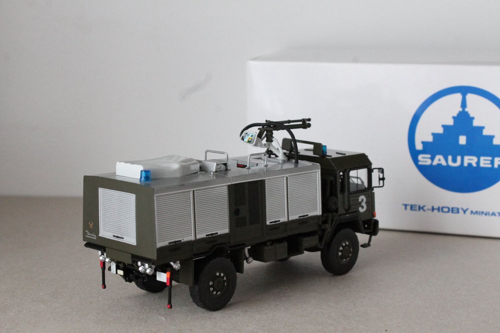 Saurer 6 DM 4X4 Swiss Army Fire Brigade green TH 5077 / 1:50 (Neu und originalverpackt) in ...