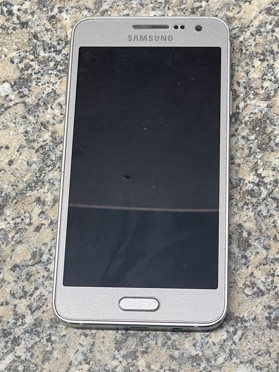 Samsung Galaxy A3 | Kaufen auf Ricardo