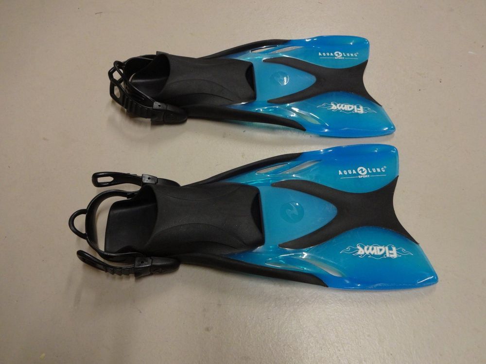 Kinder-Flossen Aqua Lung Flame Junior (Gebraucht) in Oetwil am See für ...