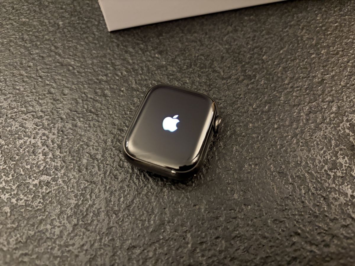 Apple Watch Series 8 41 mm, 4G graphite stainless steel case (Gebraucht ...