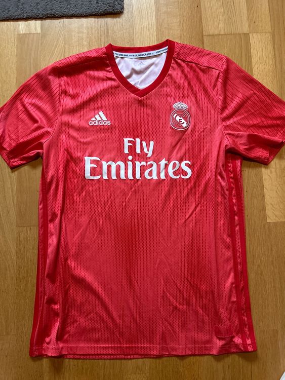 Maillot Réal Madrid (Neu (gemäss Beschreibung)) in Arzier-Le Muids für CHF 40 – mit Lieferung ...