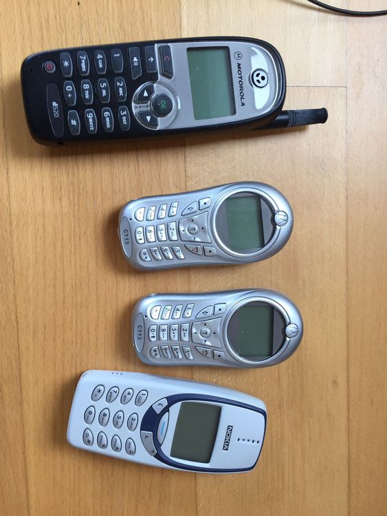 Alte Handy (Gebraucht) in Oberrieden für CHF 1 – mit Lieferung auf ...