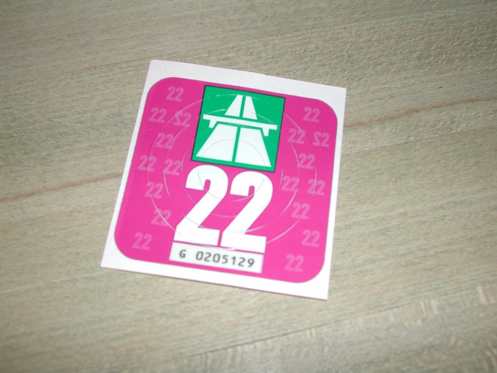 Neue Autobahn-Vignette 2022 (Neu und originalverpackt) in Trun für CHF 10 – mit Lieferung auf ...