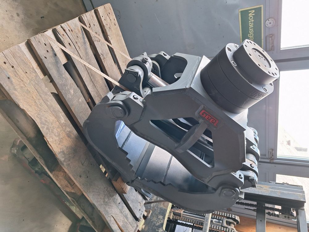 Greifer Geel (Neu und originalverpackt) in Steinhuserberg für CHF 6120 ...