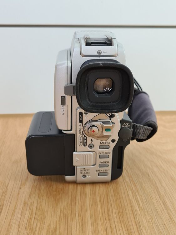 Original Vintage Sony DCR-PC110E Camcorder/ Handycam (Gebraucht) in ...