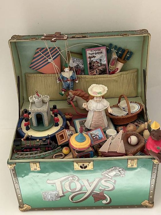 Toys Symphony music box (carillon) 1986 (Usato) a Cugnasco per CHF 40 ...