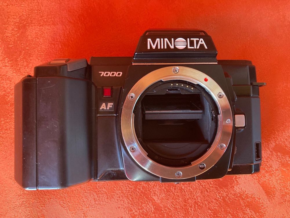 Minolta 7000 AF Analog Kamera Gebraucht .Mit Batterie | Kaufen auf Ricardo