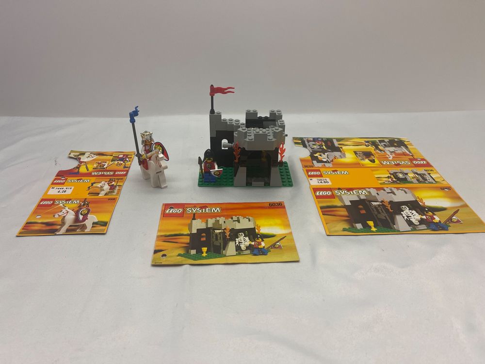 LEGO Royal Knights 6036 Skeleton Surprise + 6008 Royal King (Gebraucht ...