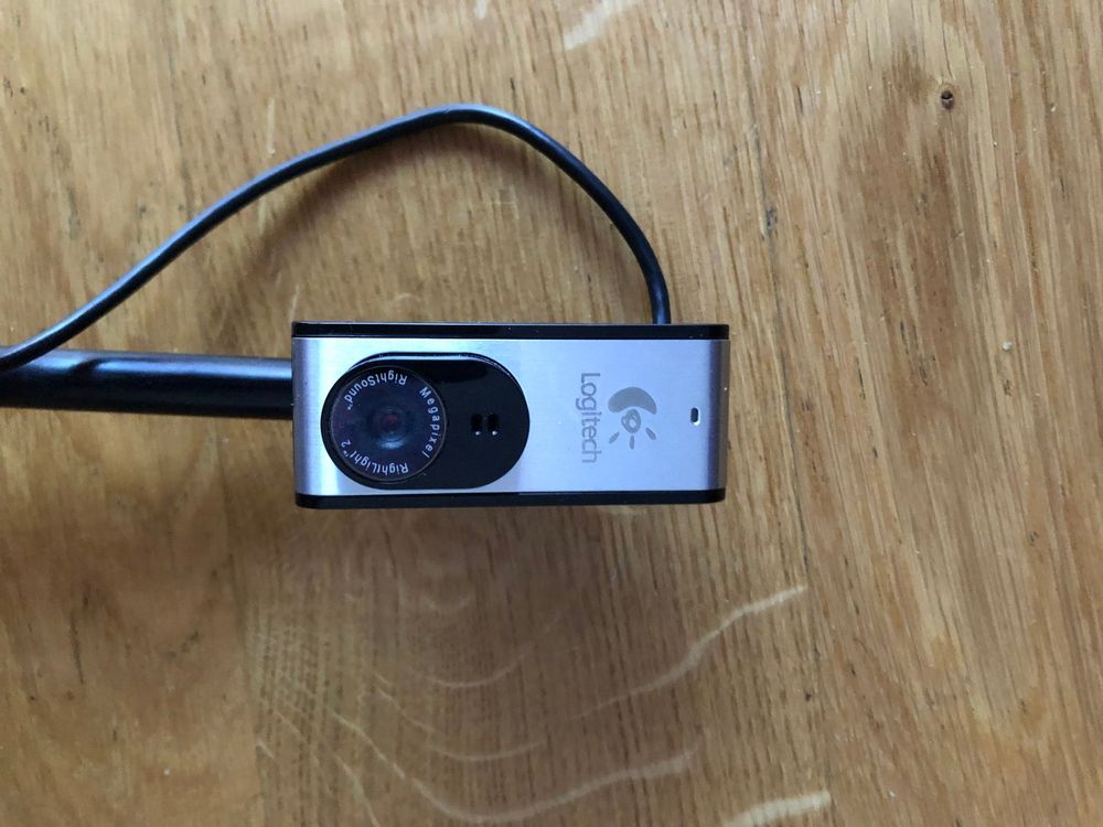 Logitech USB Webcam mit Standfuss und Etui (Gebraucht) in für CHF 9 ...