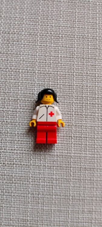 Lego Figur - Nurse - Krankenschwester | Kaufen auf Ricardo