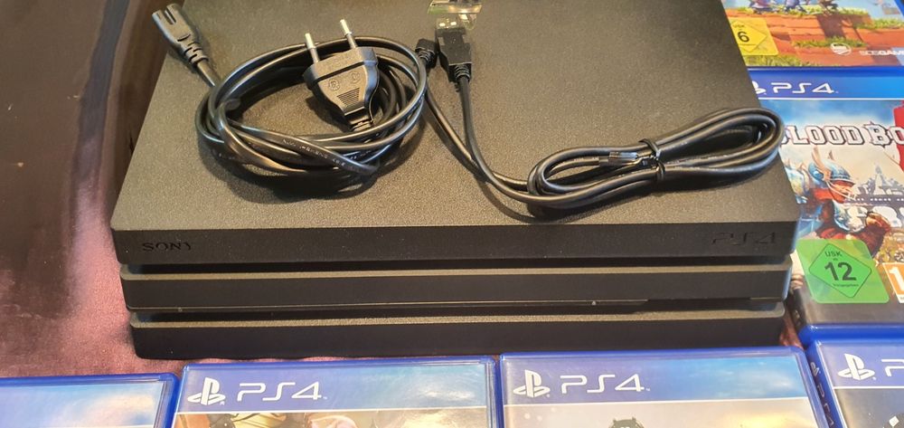 Sony PS4 Pro - Super Zustand mit 6 Games ab CHF 1.- | Kaufen auf Ricardo