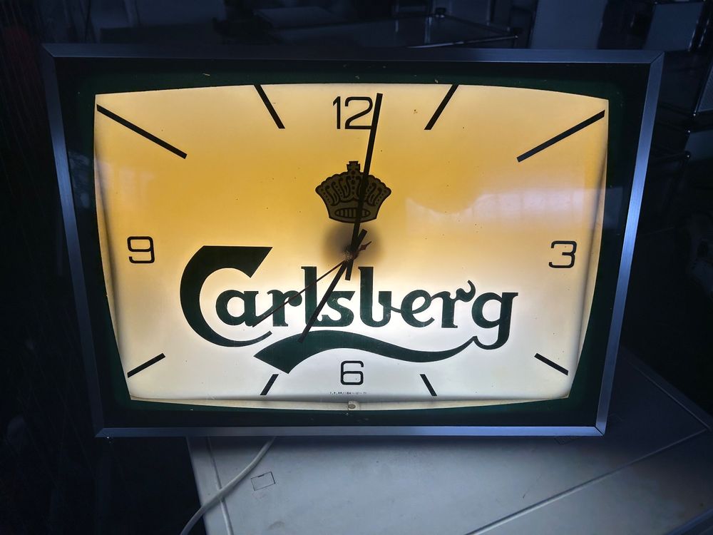 Carlsberg beleuchtete Werbeuhr 1971 (Gebraucht) in Starrkirch-Wil für ...