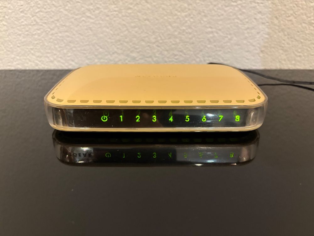 Netgear Gigabit Switch GS608 v2 (Gebraucht) in Wollerau für CHF 1 – mit ...