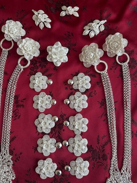 Tracht, Berner Tracht, Trachtenschmuck, Silber (Gebraucht) in Hindelbank für CHF 980 – mit ...