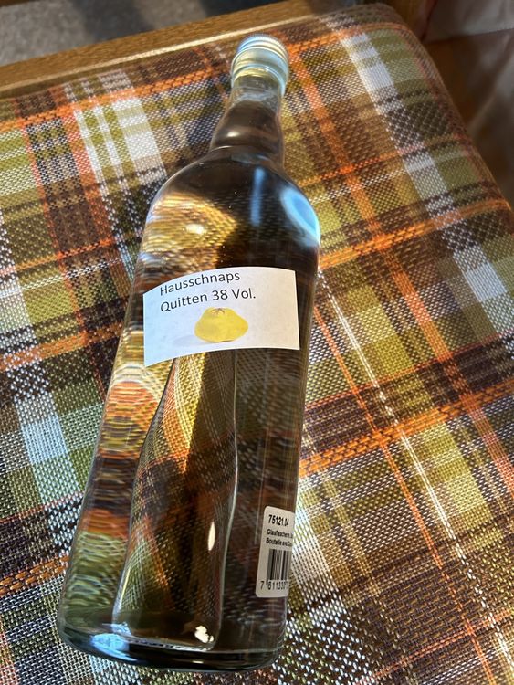 Quitten Hausschnaps 38 % Vol. 1 Liter Flasche | Kaufen auf Ricardo