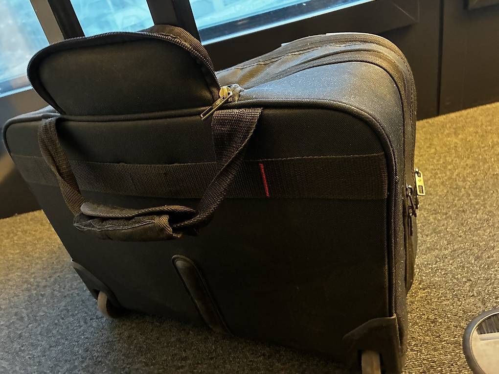 Samsonite Laptoptasche und Business Trolley (Gebraucht) in Wädenswil ...