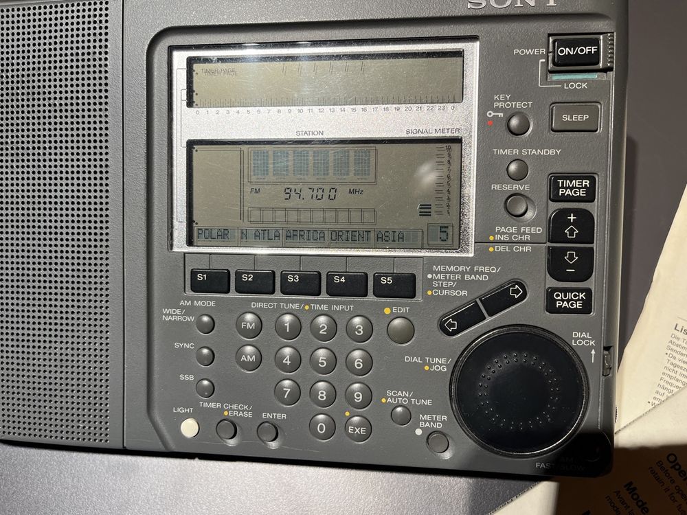 Sony SW77 world band radio (Defekt) in Ins für CHF 115 – mit Lieferung ...