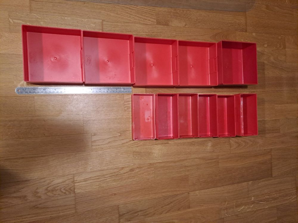 Lista + Other Red Storage Boxes (Gebraucht) in für CHF 15 – mit ...