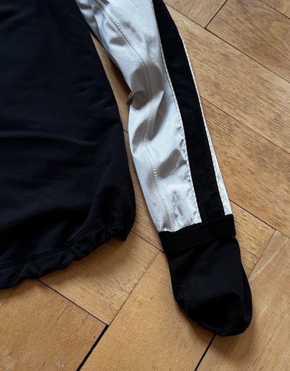 Satisfy Running Varsity Sample Jacket 2 - S Nike ON (Gebraucht) in ...