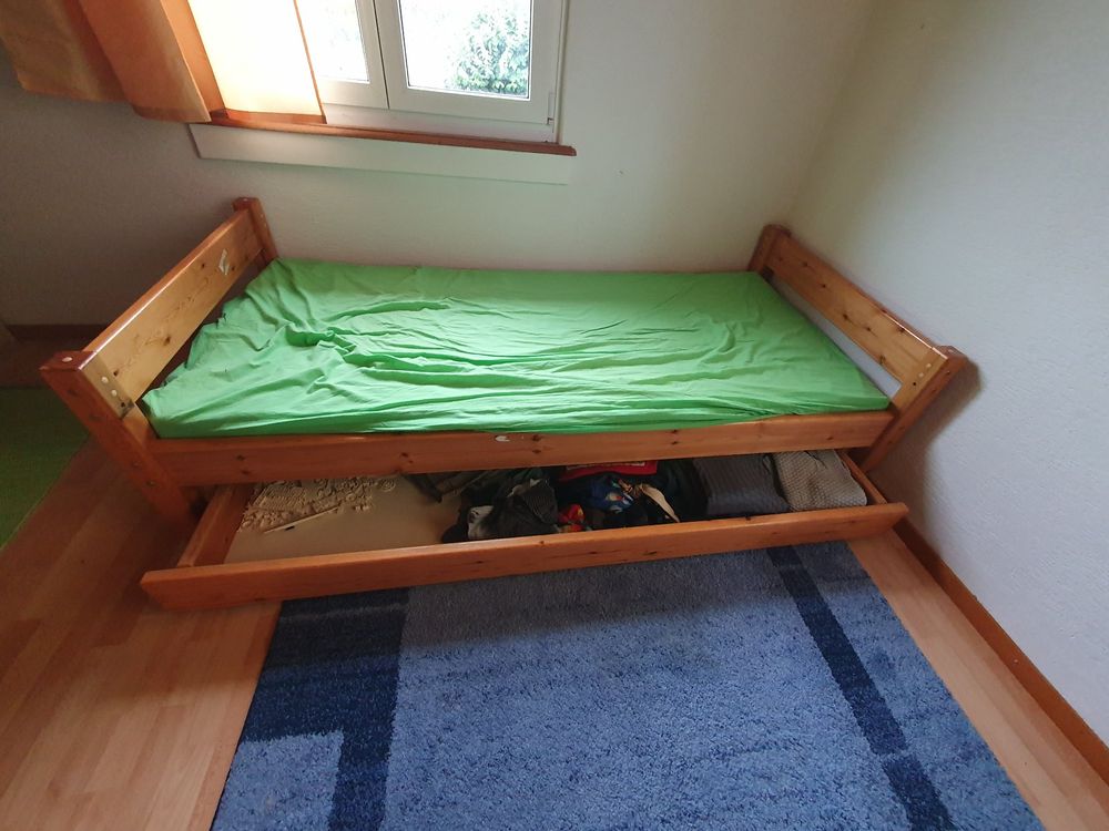 Kinderbett Thuka 90x200 mit Matraze und Unterschublade (Gebraucht) in ...