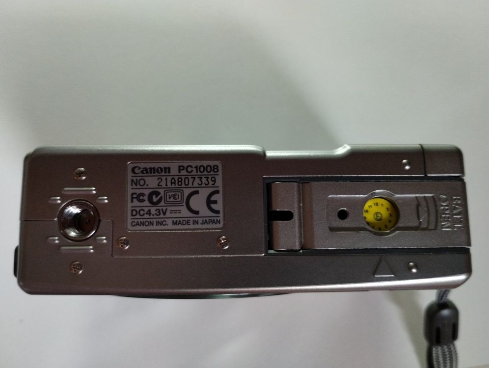 Canon IXUS 300 (PC1008) 2 Akkus mit Ladegerät, 1GB CF-Card (Gebraucht ...